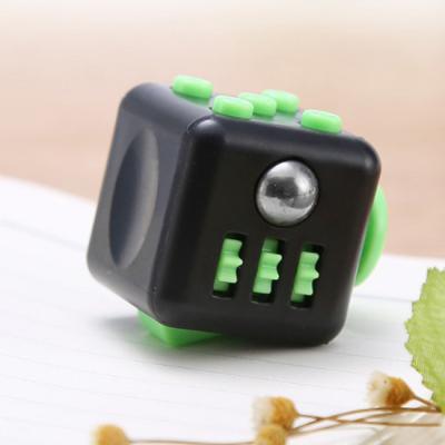 Cina Giocattoli variopinti Mini Gadgets Cube di irrequietezza di distensione della tensione di decompressione in vendita