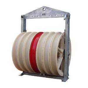 China 50kN Overhead Line Stringing Construction Tool Seven-Wheel Conductor Stringing Pulley Blocks for sale