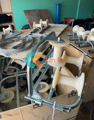 China 10kN Rated Load MC Underground Cable Roller for sale