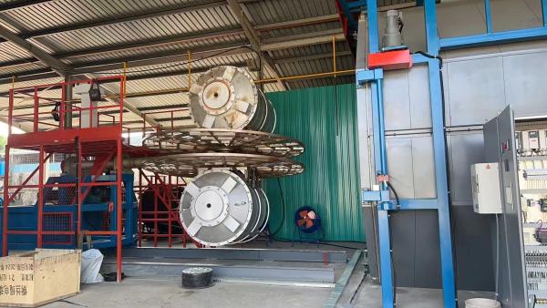 Quality Fully Automatic Roto Moulding Machine ，Shuttle roller molding machine，Rotary for sale