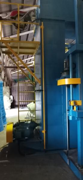 Quality Roto Moulding Machine ,rotomolding machine,shuttle rotomolding machine,Plastic for sale