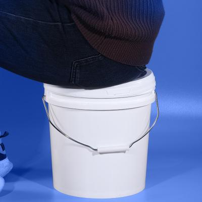 China 5 Gallon Plastic White Paint Bucket With Lids Handle Transparent 20 Liter Pail Barrel for sale