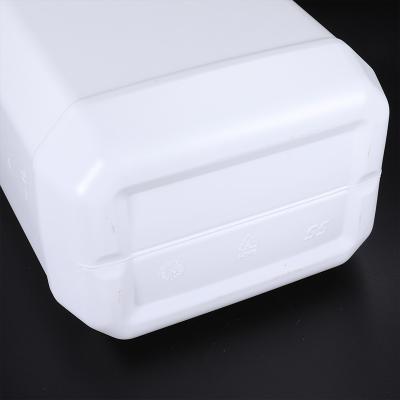 Cina 1 litro di HDPE di qualità alimentare Jerry Can per olio di paraffina chimica resistente ai prodotti chimici in vendita