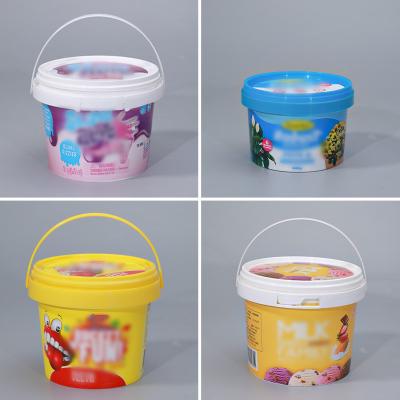 China 500ml Plastic Food Bucket With Handle for Liquid Honey Yogurt Popcorn Packing Container for sale