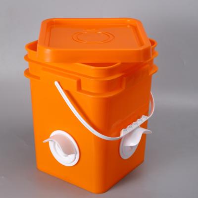 China Durable Plastic Feeder Food Grade Plastic Buckets With Handle and Lid for sale