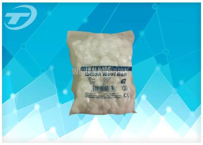 Cina Batuffoli di cotone sterili puri di 100% per colore & bianco di uso medico 0.5g in vendita
