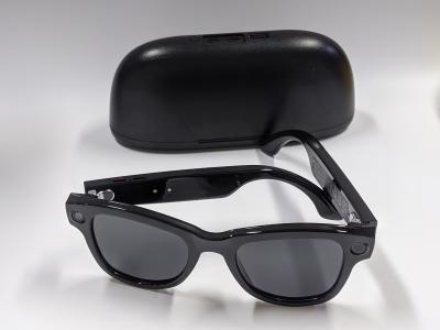 China 1080P HD Auto Focus Artificial Intelligence Glasses With Dual Display for sale