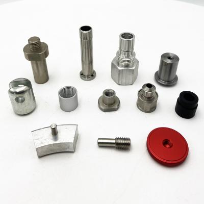 Cina L'automobile lavorante di alluminio su ordinazione di CNC parte 5 la tolleranza di asse 0.05mm in vendita