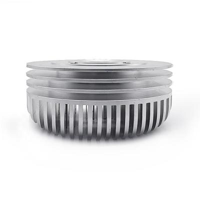 中国 Factory Outlet Parts Aluminum CNC Machining Service Custom Metal Milling 販売のため