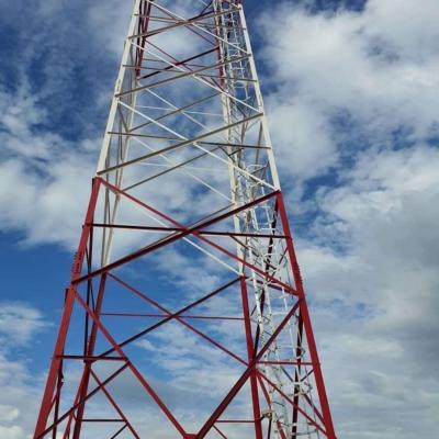 China Off Grid Solar Antenna Tower Self Supporting Galvanized Steel 22 32 42M 4G 5G Telecom Mast for sale