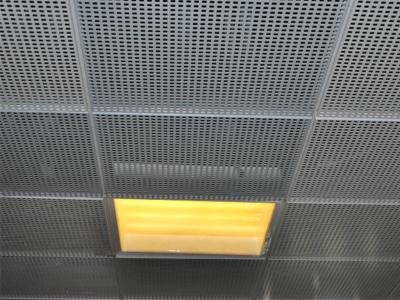 China Duurzaam Decoratief Geperforeerd Aluminiumblad met Gaten Hoge Nauwkeurigheid Te koop