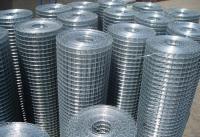 China 1/2 3/4 1'' Hot Dipped Galvanized Welded Wire Mesh Max width 2.5m for sale