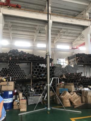 China 15m tripé suportar mastro telescópico pneumático 50kg cargas úteis-NR-3300-15000-50L-2m a 30m mastro disponível à venda