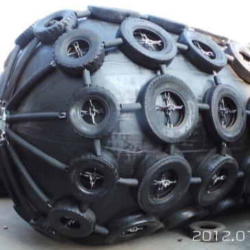 Cina Aggancio di gomma Marine Fenders pneumatica in vendita