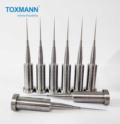 中国 SKD61医学の精密型の部品は、穿孔器ピンで止める射出成形の部品を死ぬ 販売のため