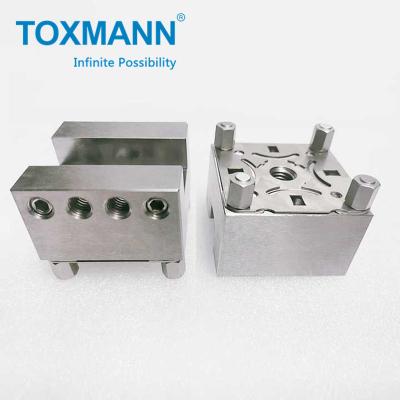 China High Precision Aluminum Stainless Steel Metal CNC Machining Parts zu verkaufen
