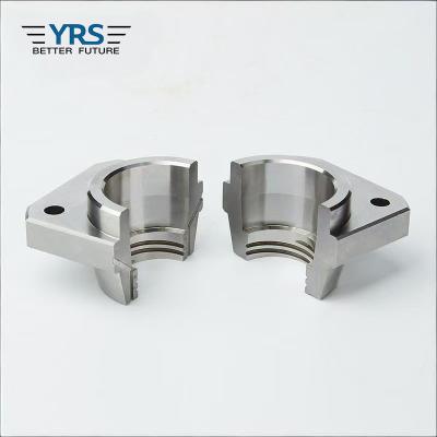 Cina Lo stampaggio ad iniezione di precisione delle componenti dello stampaggio ad iniezione parte la cavità di plastica del centro della muffa in vendita