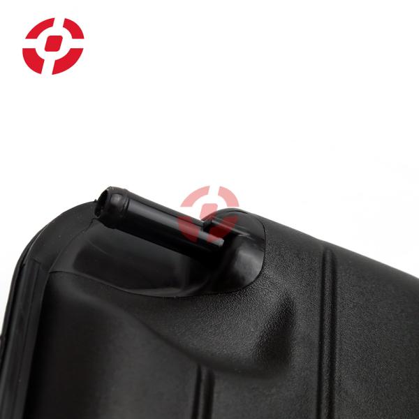Quality C2D36671 Auto Cooling Systems Engine Radiator Cooling Pot Coolant Expansion for sale