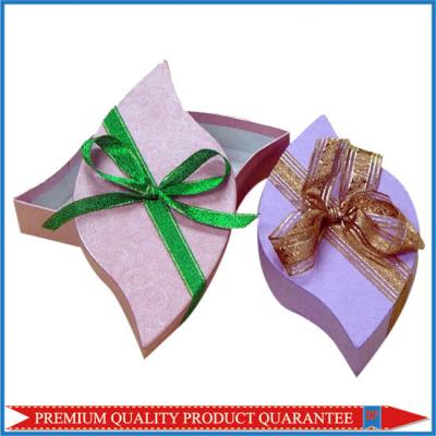 China Leaf Shaped Top & Bottom Paper Gift Box Chipboard Material Custom Design for sale