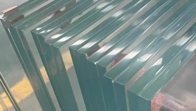 China Venda a quente de vidro laminado temperado para edifícios e janelas à venda