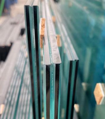 Cina Nuovo tipo di vetro laminato per vetro di sicurezza per vetri da porta in vendita