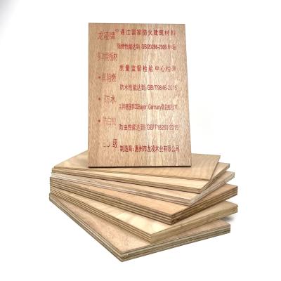 Cina Vendita diretta di fabbrica Legno compensato Okoume 6mm 9mm 18mm Fogli di legno compensato Okoume Legno compensato stratificato 18mm per la costruzione in vendita