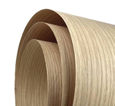 Cina Al dettaglio AA naturale di grano retto 0,45 mm lamiere di rivestimento in legno di quercia bianco rivestimento in legno di quercia per pavimenti rivestimento in legno di quercia pannello murario in vendita