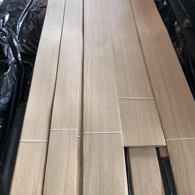 Cina Ingrosso AA Legno di quercia bianco naturale Veneer 0,45 mm Veneers di quercia Legno fogli Legno veneer foglio naturale in vendita