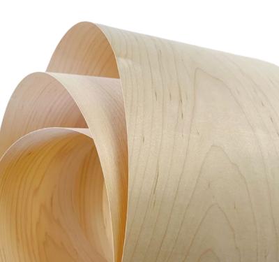 Cina Ingrosso di rivestimenti di acero naturale a foglia di montagna 0,45 mm Rivestimento di acero per skateboard Rivestimento di legno in vendita