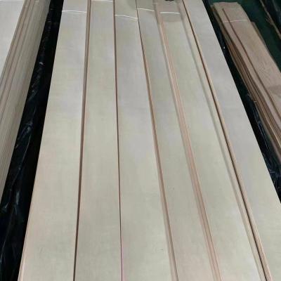 Cina Ingrosso di rivestimenti di acero naturale a foglia di montagna 0,45 mm Rivestimento di acero per skateboard Rivestimento di legno in vendita