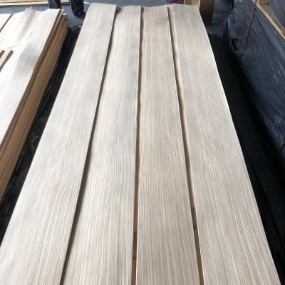 Cina Fabbrica A/AA Legno Finitura Legno Bianco Quercia Finitura Legno Quercia Lastre Legno Decorativo Naturale Finitura 0,45mm in vendita