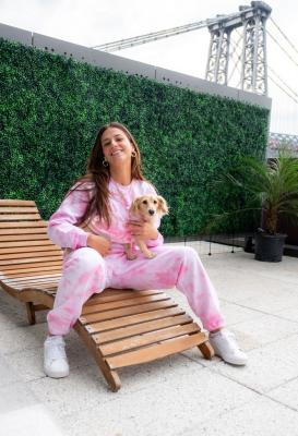 Cina Il proprietario di corrispondenza dell'animale domestico della tintura rosa del legame ha messo la maglia con cappuccio del cane di Sweatsuit in vendita