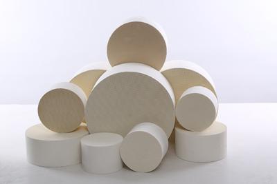 China 200CPSI DOC Alumina Ceramic Substrate For Catalytic Converter for sale