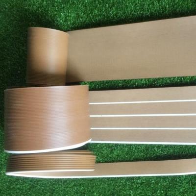 中国 オーダーメイドオプションの外面50mm幅の柔軟なPVCヨット床 販売のため