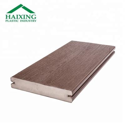 Cina Pavimenti per esterni impermeabili con ingegneria PVC pannelli compositi pavimenti a prezzi competitivi in vendita