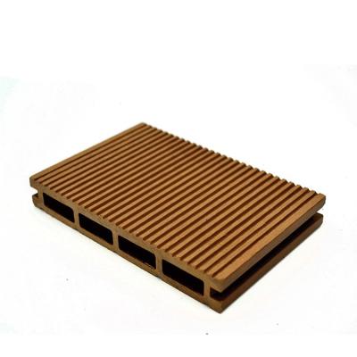 Cina Moderno Hollow Structure Design Legno Plastica Composito Camping Art Parquet Pavimenti in legno rimovibili in vendita