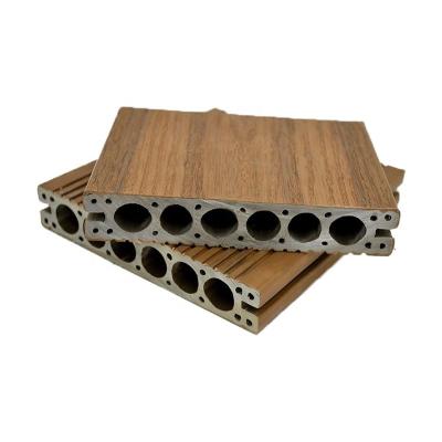 Cina Non deformazione Anti-slip Hollow Wood Composite WPC pavimenti piastrelle per pavimenti in vendita