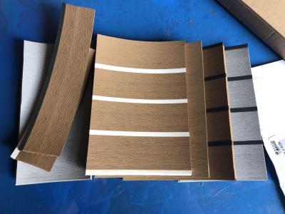 Cina 190*5*25000mm PVC Sintetico Teak Marine Decking per pavimenti per imbarcazioni a prezzi competitivi in vendita