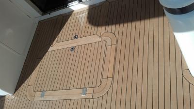Cina Disegno contemporaneo di stile esterno WPC Yacht Deck senza caulking e texture in legno di teak in vendita