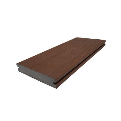 Cina Lussureggiante terrazzo solido a scanalatura con finitura matta e grani di legno opzionali in vendita