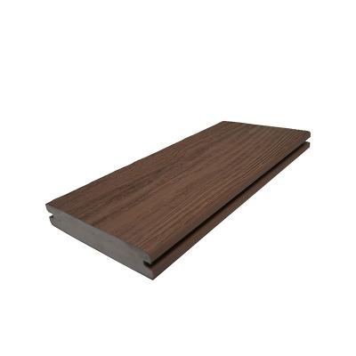 Cina Miglioramento a pavimenti in PVC con solchi solidi resistenti allo slittamento e perfetti per ambienti sicuri in vendita