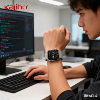 Китай J11 Умные часы с 1,83 ′′ IPS дисплеем IP68 водонепроницаемый 70 Спортивные режимы Метод магнитной зарядки продается