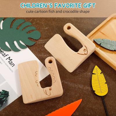 Cina Materiale di legno utensili da cucina 2 pezzi coltello per bambini set per cucinare e tagliare verdure frutta in vendita