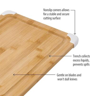 Cina Tavolo di taglio in bambù bianco senza scivolamento di 11x14 pollici sostenibile con tavola di taglio in legno a scanalatura a liquido in vendita