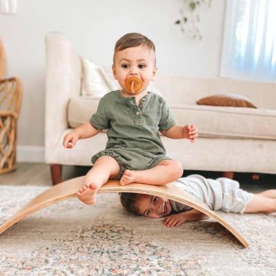 China Customized Logo Wood Wobble Board Set of 2 for Adults in Gym and Surf Montessori Game for sale