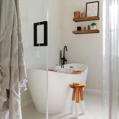 Cina Decorazioni per case di campagna montate a muro Bagno Mensole galleggianti in legno Set di 2 logo personalizzati in vendita