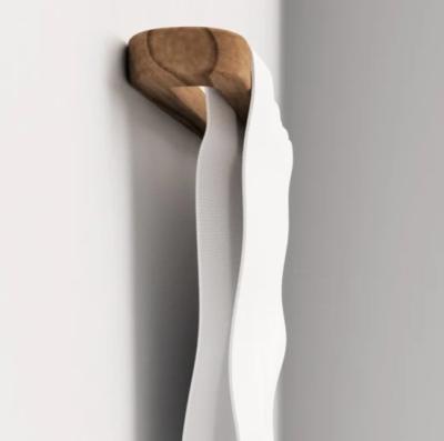 Cina Come richiesta bagno porta asciugamani in legno montato a parete asciugatore lungo appendiabiti display rack in vendita