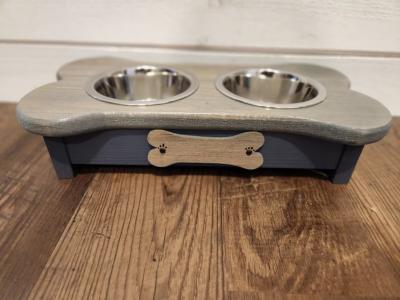 China 202406 Personalized Name Tag Small Wooden Dog Feeder for Pet Dinner Free Sample Charge for sale