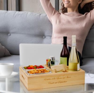Cina Piatto di divano in legno personalizzato con portabevande coperchio rimovibile e vano di stoccaggio in vendita
