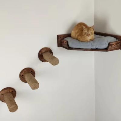 Cina Casa da gioco per gatti con letto a torre in legno naturale in vendita